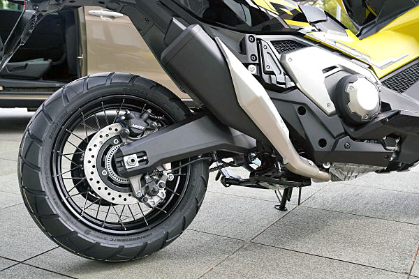 ホンダ X-ADV イエロー Honda X-ADV : Yellow | Car and Moto in Japan