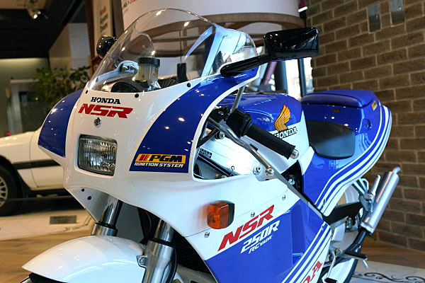 ホンダ NSR250R 1988 MC18 Honda NSR250R 1988 MC18 | Car and Moto in Japan