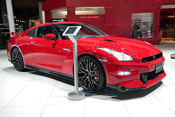 日産 GT-R ブラックエディション レッド (2) Nissan GT-R Black edition : Red (2) | Car and Moto in Japan