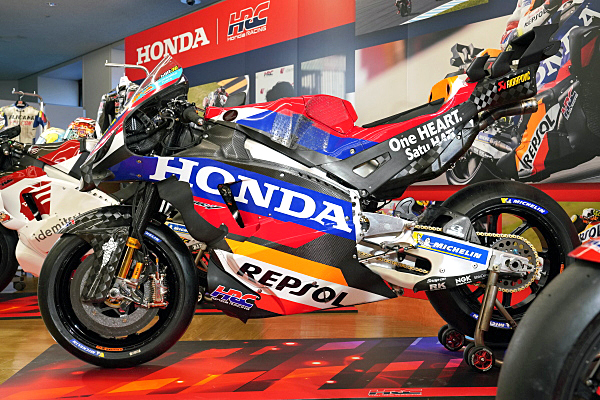 ホンダ RC213V 2024 モトGP #36 Honda RC213V 2024 MotoGP #36 | Car and Moto in Japan