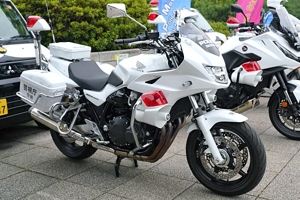 ホンダ NT1100P & CB1300P Honda NT1100P & CB1300P | Car and Moto in Japan