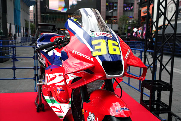 ホンダ RC213V 2025 モトGP #36 Honda RC213V 2025 MotoGP #36 | Car and Moto in Japan