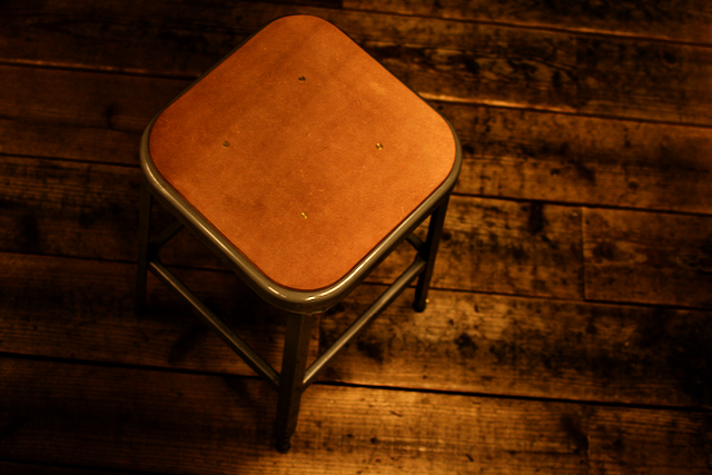 LYON METAL STOOL 2 リヨン社メタルスツール 2 | revista