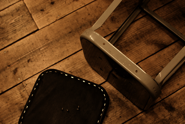 LYON METAL STOOL 2 リヨン社メタルスツール 2 | revista