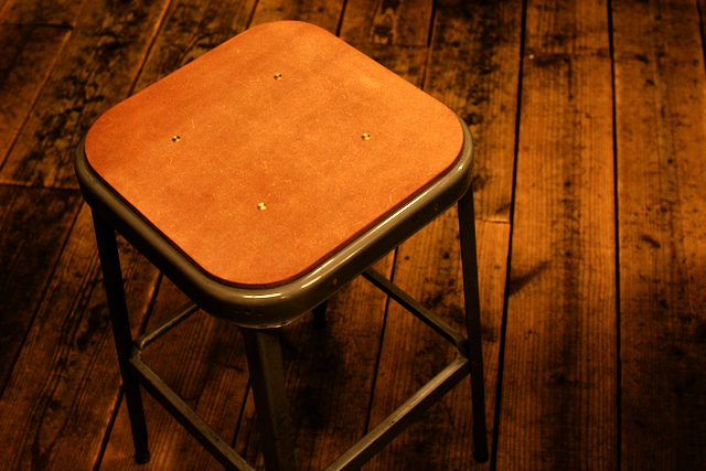 LYON METAL STOOL 2 リヨン社メタルスツール 2 | revista