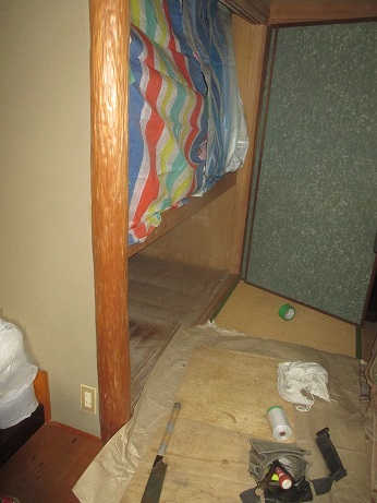 押入れの床板フワフワ合板を張替え | 住いの困り事を解決や望み事の実現