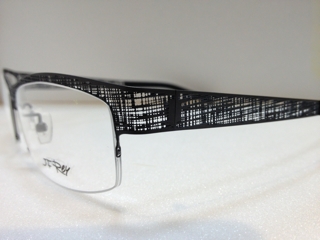 今日は、フランスからやって来た～(^-^)/ | めがね日記