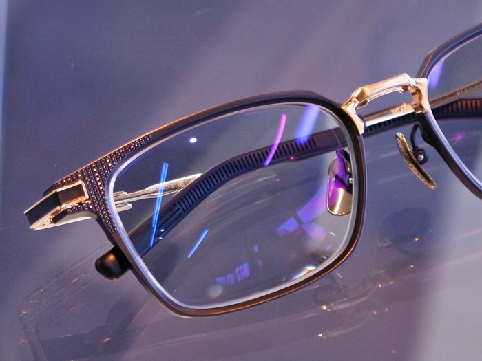 【999.9 People”HIGH-END S-06T H”】 | 999.9 selected by HAYASHI-MEGANE BLOG(2)