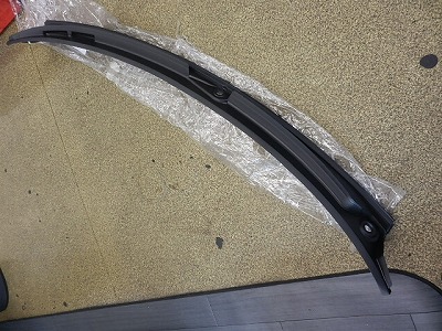 BMW E46 320i ルーフモール交換のため入庫 | BMW メンテナンス奮闘記