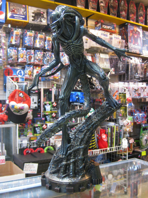 サイドショー新作入荷中!高円寺店のスタチューレビューです サイドショー新作入荷中!高円寺店のスタチューレビューです