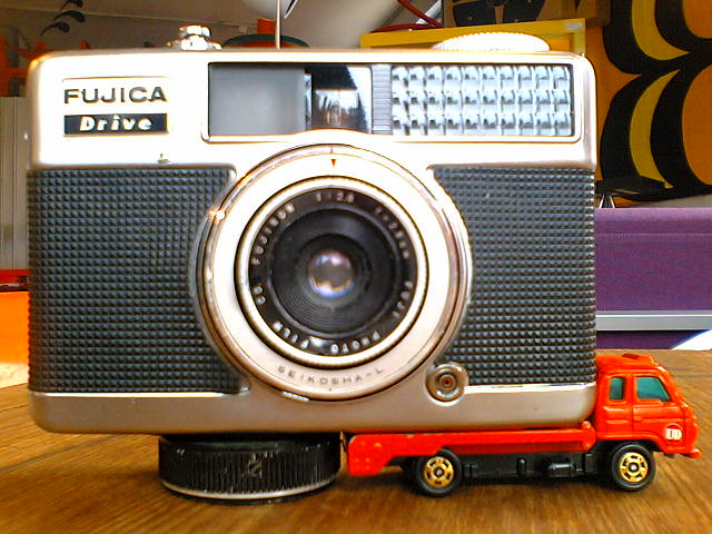 FUJICA Drive | chair-chair blog