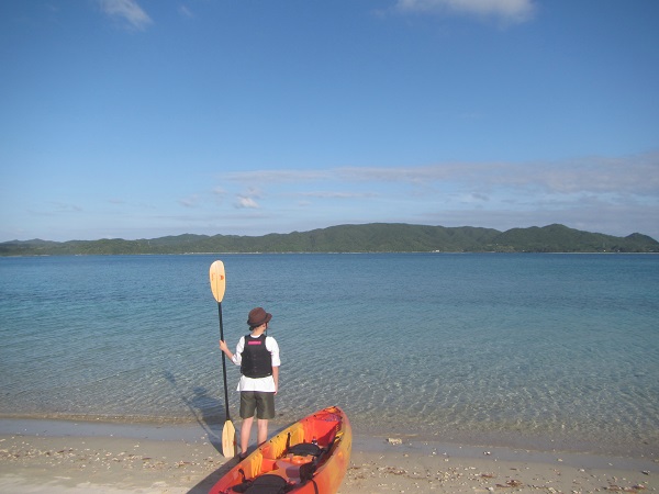 シーカヤック体験ツアー（ご宿泊の方限定） | 奄美 ヴィラゆりむん 特別な日を味わうお店