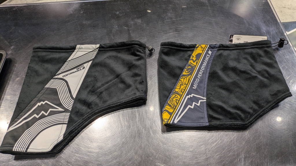 【入荷速報】K-4643 ネックウォーマー、24年モデルが入荷です。【ヨシムラ】：KUSHITANI 大阪店 | KUSHITANI 大阪店