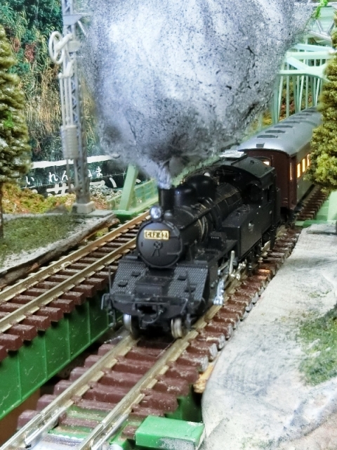 TOMIX複線曲弦大トラス鉄橋にC12も走ったとか | 湘南急行鉄道物語