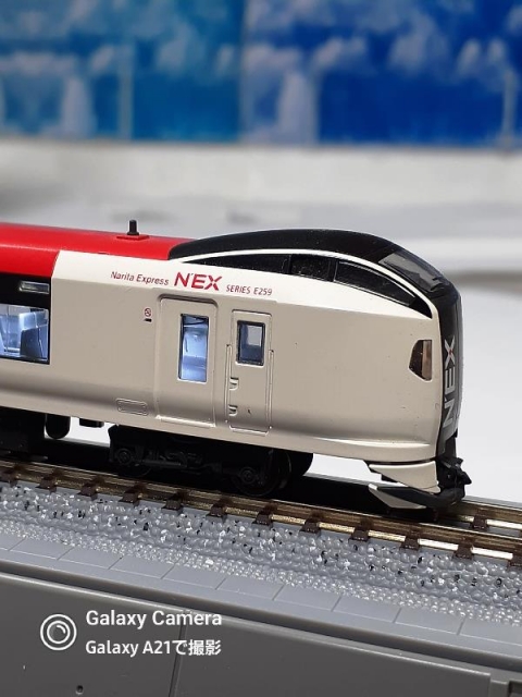 大雪の築堤を走る走る！TOMIX JR E259系特急電車(成田エクスプレス)基本 | 湘南急行鉄道物語