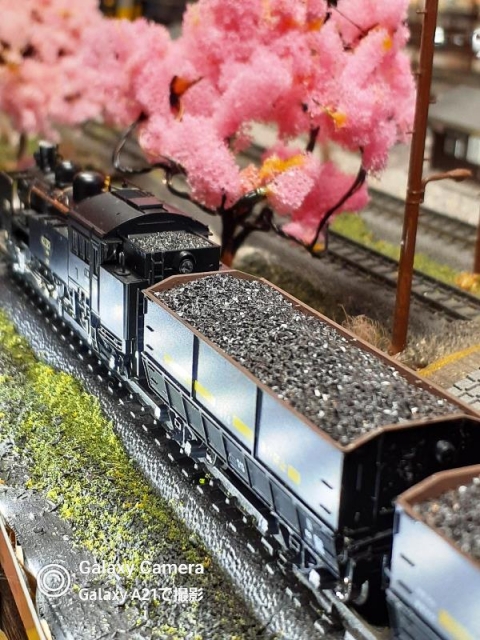 桜前線満開とC12・C11の動輪ライトアップは美しすぎる？70年代の蒸気機関車の操車場ジオラマ | 湘南急行鉄道物語