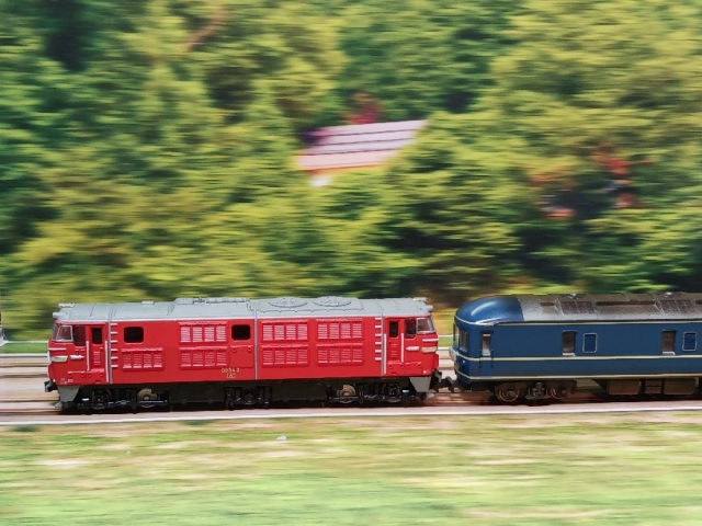 国鉄DD54形「悲運のディーゼル機関車」と20系「出雲」の牽引 | 湘南急行鉄道物語