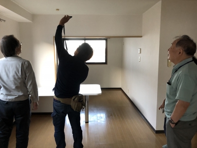 日本でも雨漏りの第一人者、玉水新吾先生との雨漏り調査～雨漏り診断 IN富山 | 富山で雨漏りなら！原因調査・補修・修理・防水工事は雨漏り110番富山