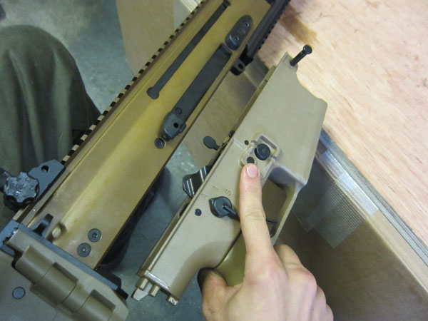 分解してみた。SCAR編 | Chicago Blog