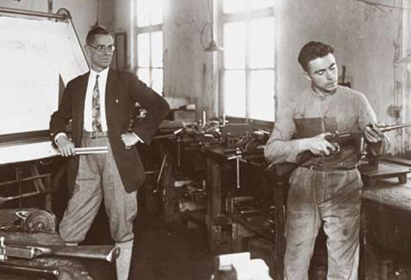 戦間期のドイツ製短機関銃 シリーズ Part 5 (エルマ EMP35 短機関銃) | Chicago Blog