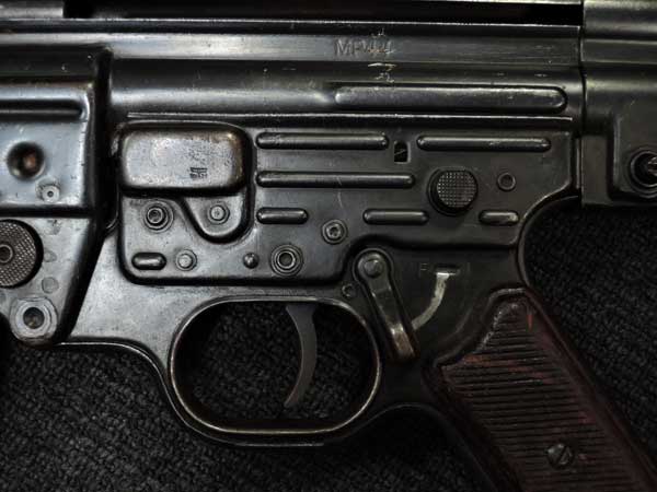 Sturmgewehr44、またの名をMP44 | Chicago Blog