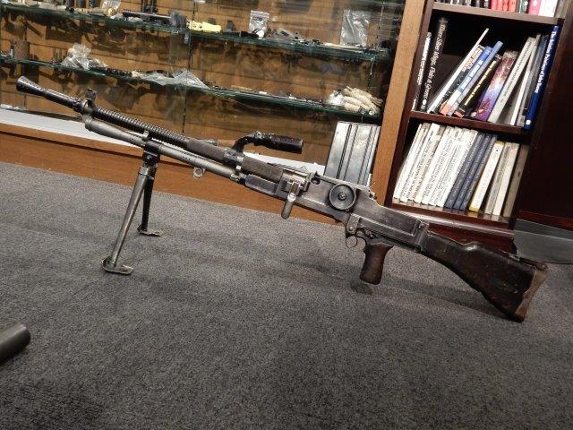 大阪店在庫ZB30J軽機関銃とベネズエラ | Chicago Blog