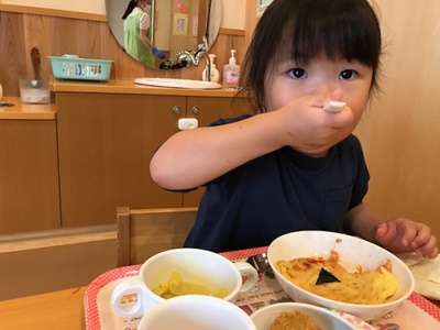 かわいいオムライスおばけ(給食) | 嵐山町 たいよう保育所