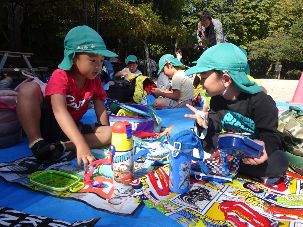 秋の遠足 ～幼児～ | みどりの森みらいこども園