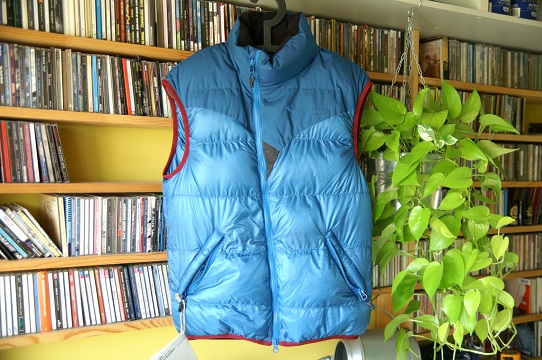 KLATTERMUSEN BORE VEST | ある日の光