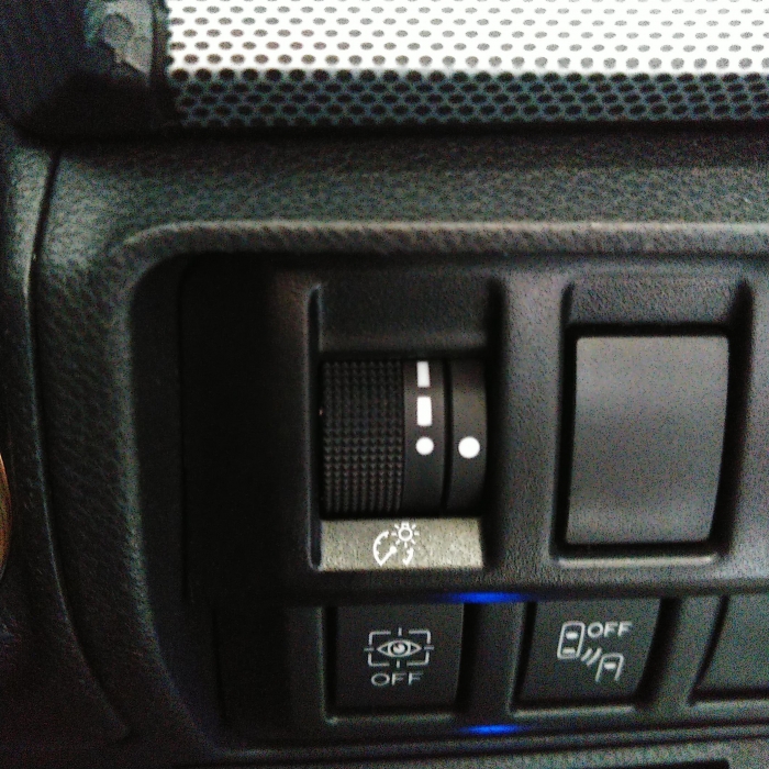 スバルのナビのイルミ連動しない | クルマとの気楽なお付き合い