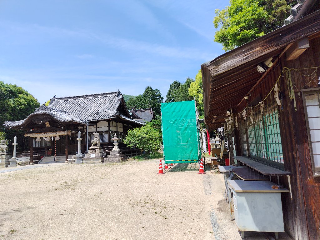 絵馬殿の屋根補修工事 足場設置(田熊八幡宮) | 裏島(うらしま)ぶろぐ