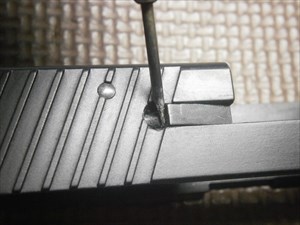 タナカ P226レイルド エキストラクター交換 | 発火店長 ブログ