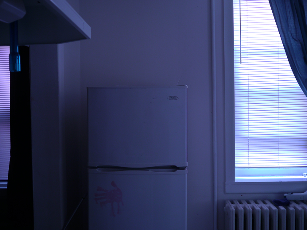 寝て起きてまた水たまる冷蔵庫 | 科学技術のアネクドート