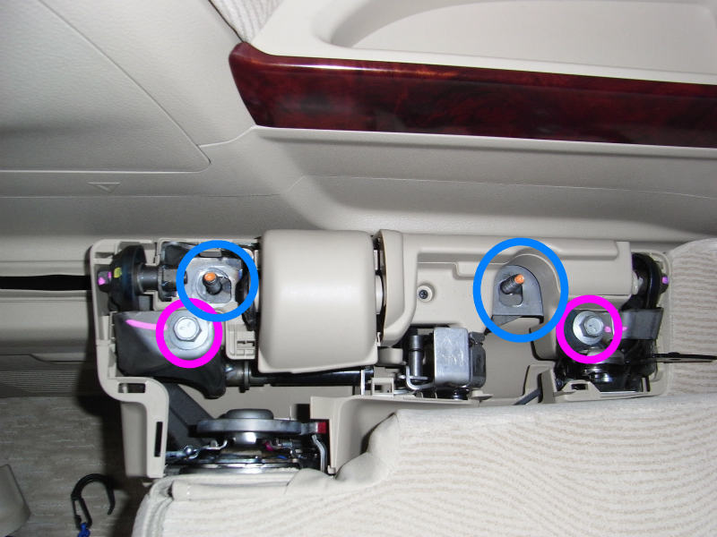 アルファードの3列目シート取り外し | 花・花・花