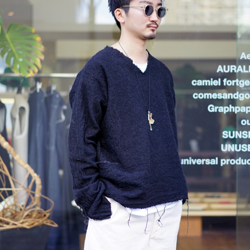 SUNSEA(サンシー)22AW Collectionの新作、Shrinkage V-Neckのご紹介です。 | BALUCA JOURNAL