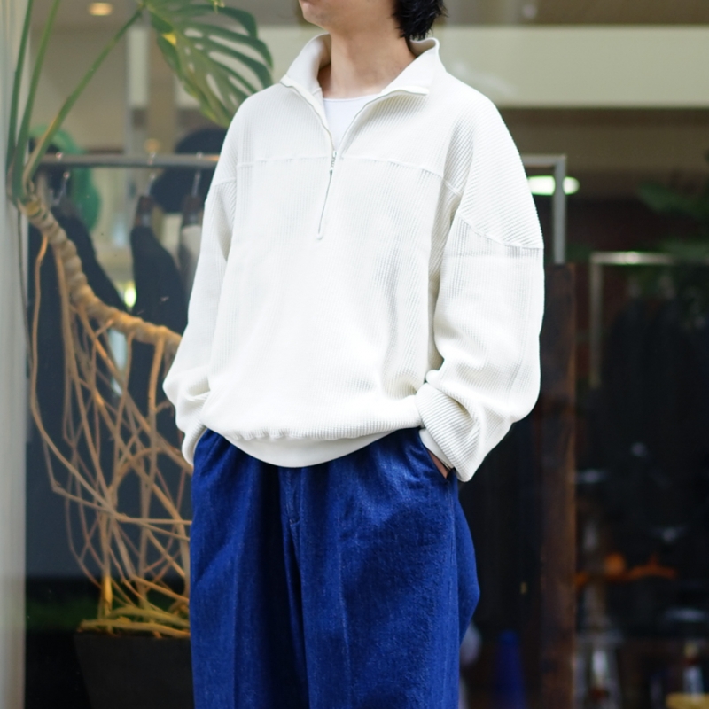UNIVERSAL PRODUCTS (ユニバーサルプロダクツ) 24AW Collectionの新作、Foot Ball Half Zip ...