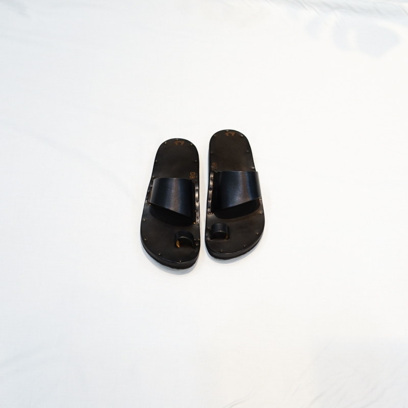 Jutta Neumann (ユッタ ニューマン) ALICE W Birken Sole/Black Latigo のご紹介です ...