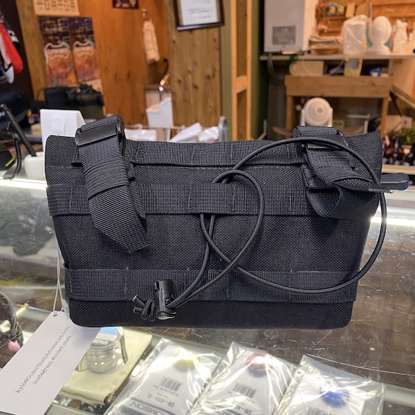 OUTER SHELL * Mini Bar Bag * Black入荷してます！ | シオカゼストアブログ