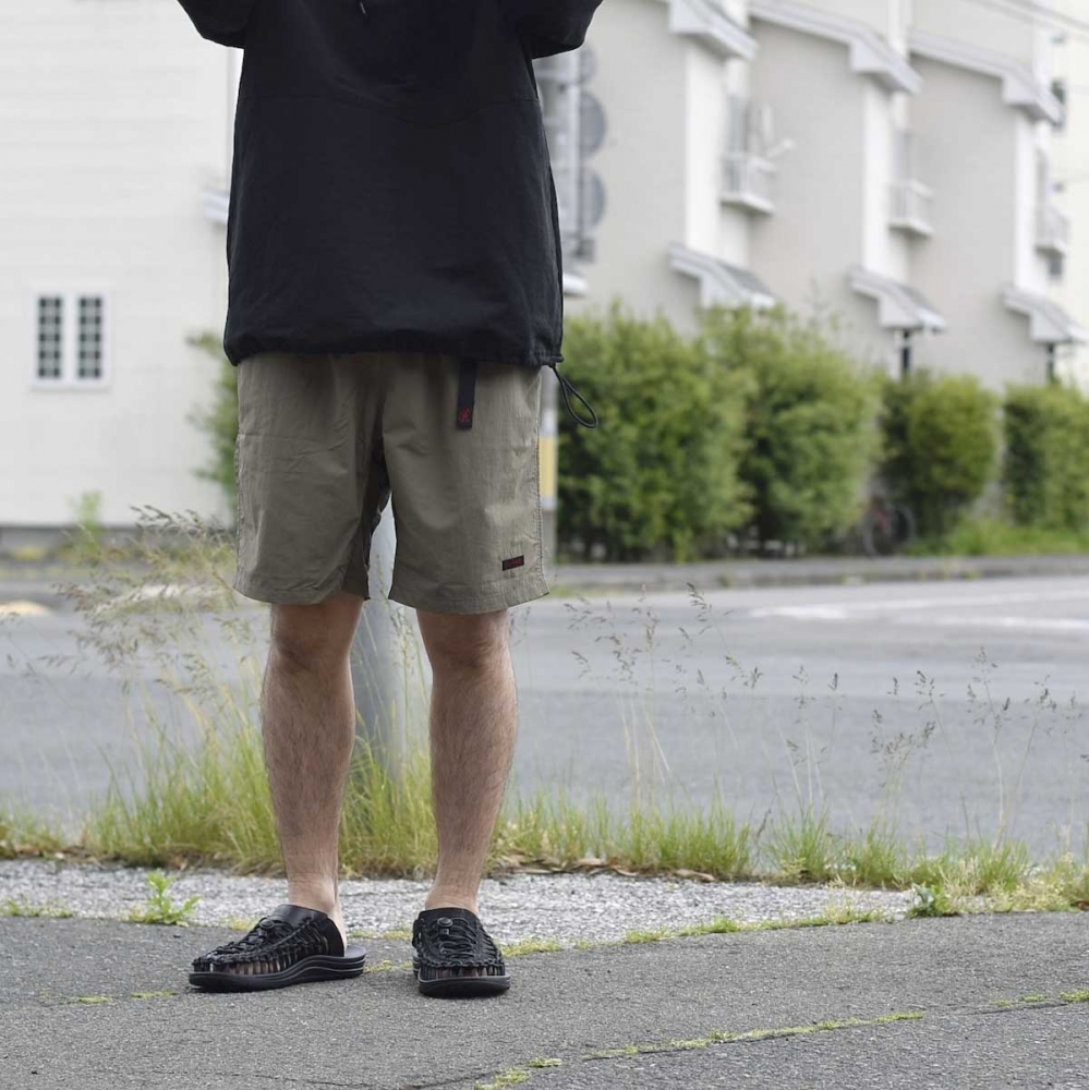 どこへ行くにもグラミチのショーツ持参で。 | 1989 Men's Blog