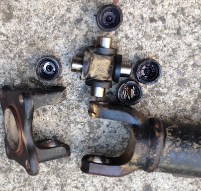 スズキ ジムニーJB23 ユニバーサルジョイント交換 | おとぼけジムニー別冊！ スズキジムニー コイルサスの部 JB23.JA12.22.JB32