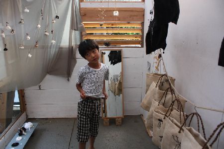 プールプールプール！！、mindy exhibition「いきものたち。わたしたち。」 | A PIECE OF SAYANG