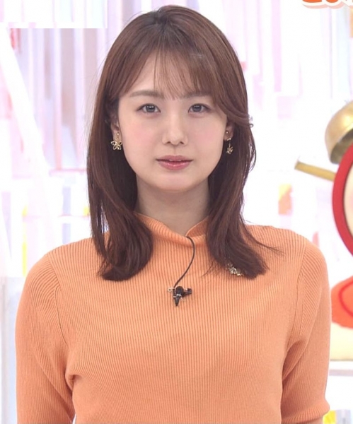 井上清華のニットの胸元がセクシー 胸元強調エクササイズ！！ | 新・女子アナ図鑑