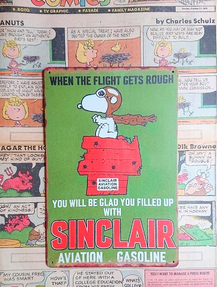 Snoopy Flying Ace Pilot Lounge Metal Sign | インディヒナ | AMERICAN JUNK ...