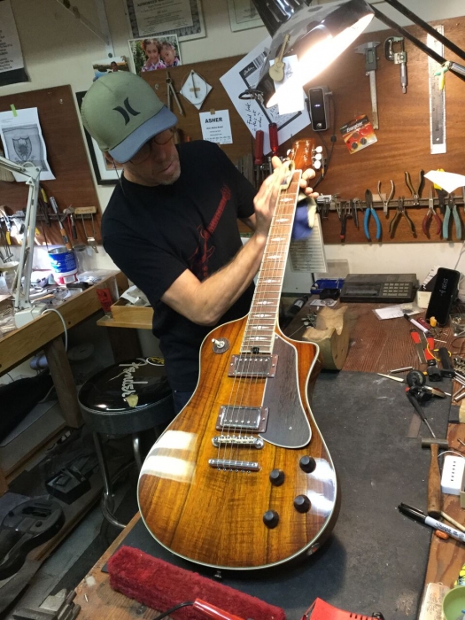 MIYAJI GUITARS KANDA（宮地楽器 神田店）| 2018 Bill Asher 工房訪問 その2 Asher Electro ...